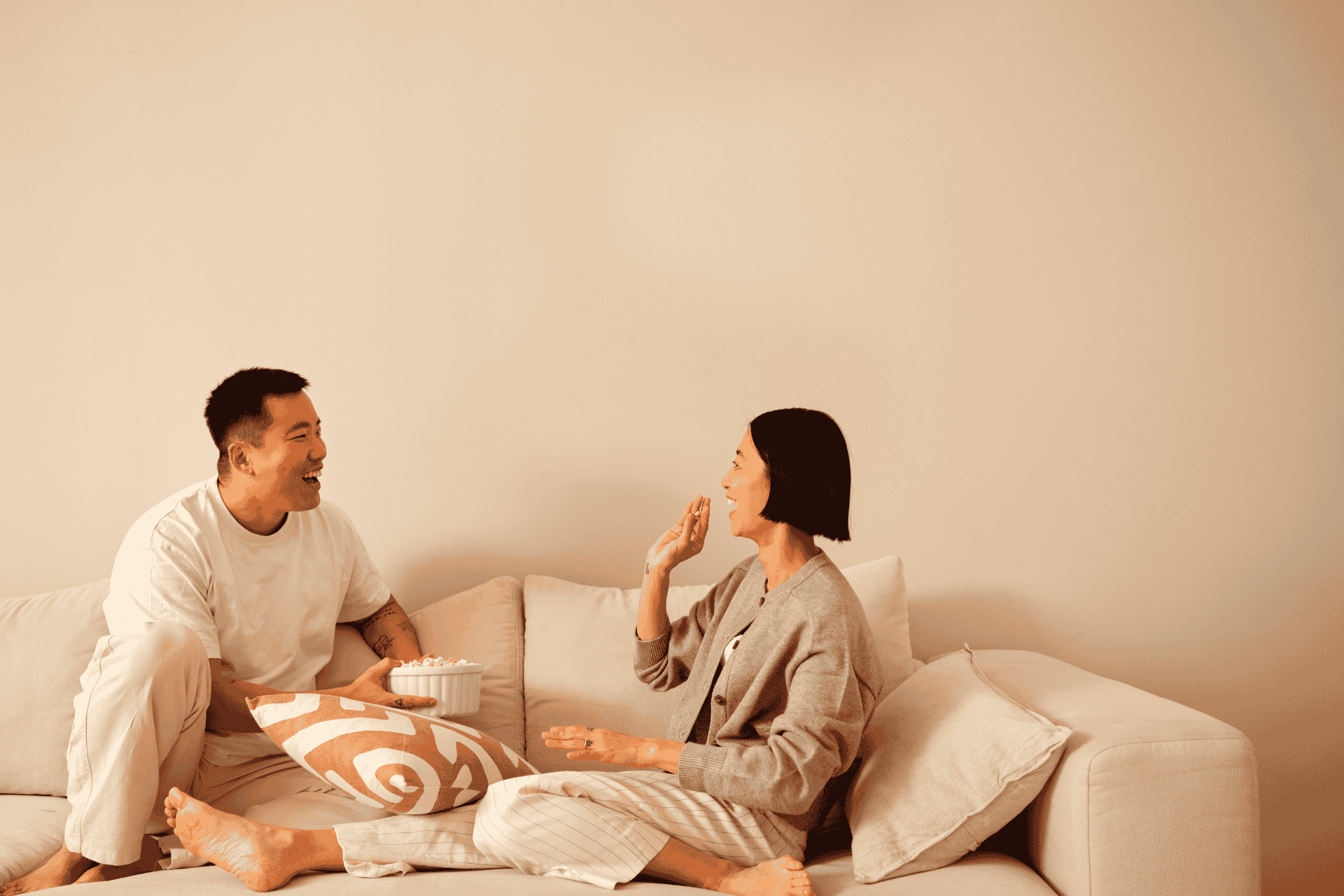 7 Proven Ways On How To Rizz A Girl Up With Confidence - Wedwinks